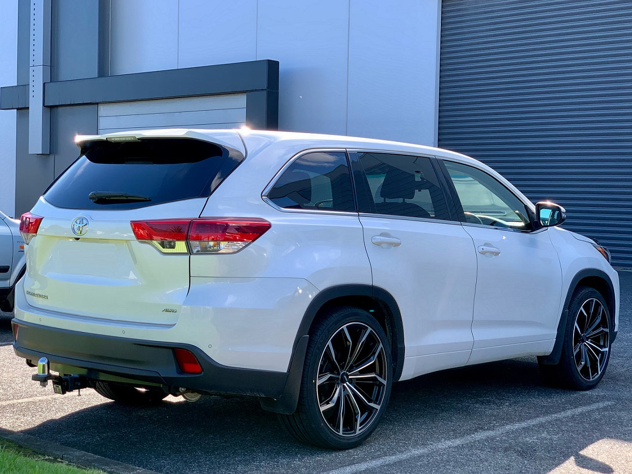 Toyota Highlander on BGW Black Widow – BG Marketing