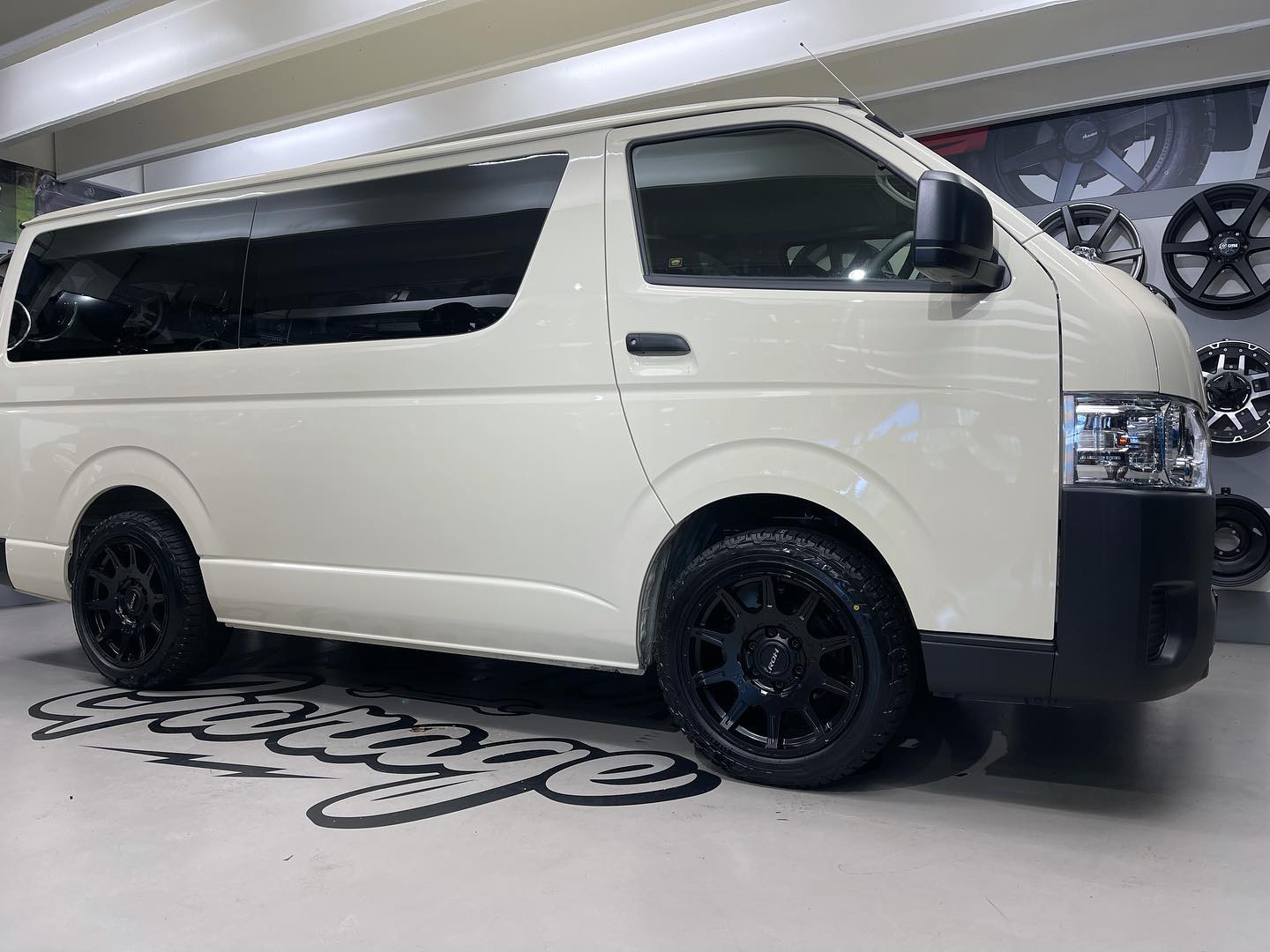 Toyota Hiace on 18x9 ROH Invader – BG Marketing
