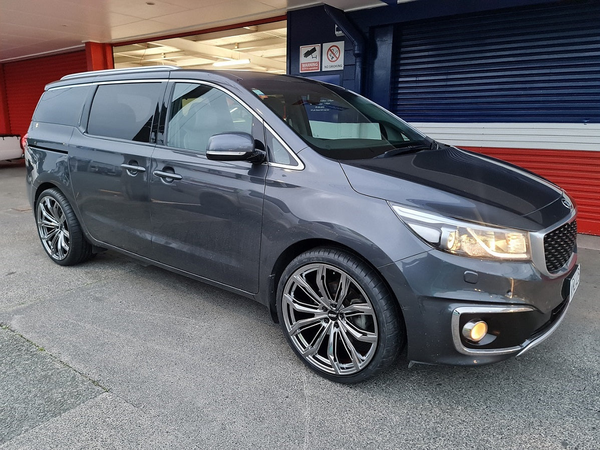 Kia Carnival on BGW Black Widow – BG Marketing