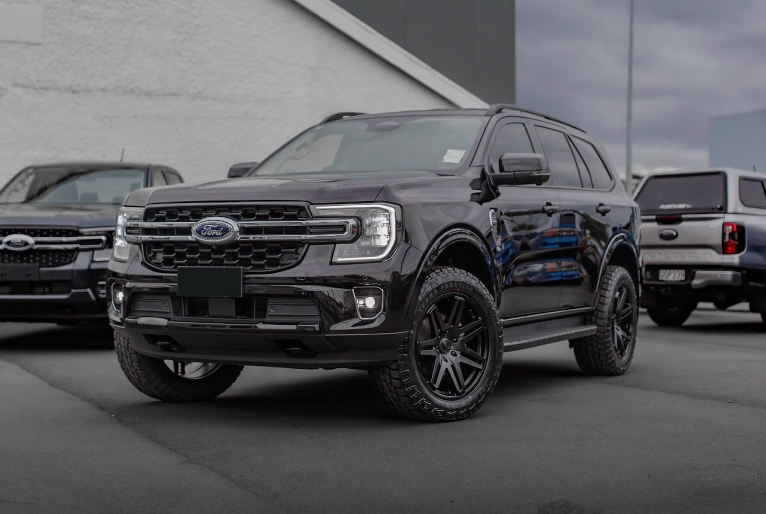 Ford Everest (2023) on BGW Capone with Delium ATs – BG Marketing