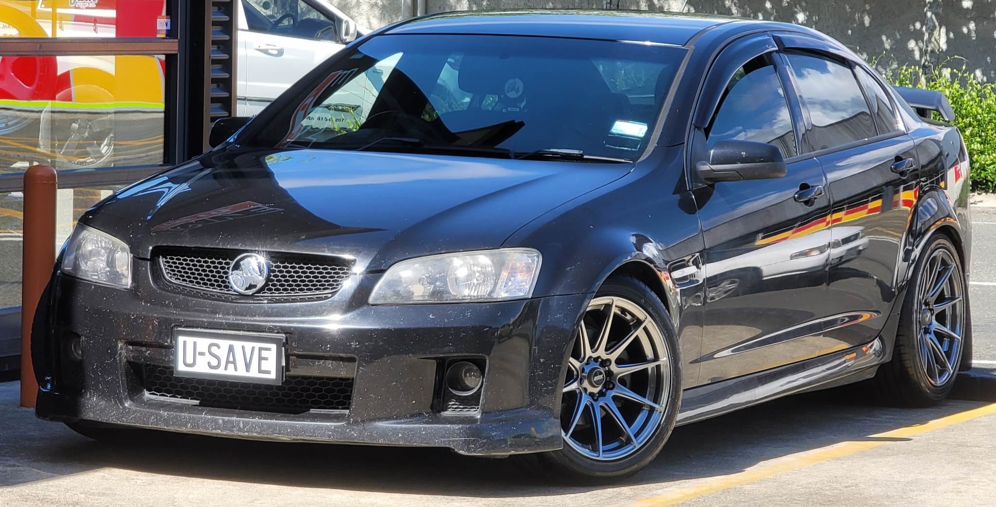 Holden Commodore VE on BGW Circuit – BG Marketing