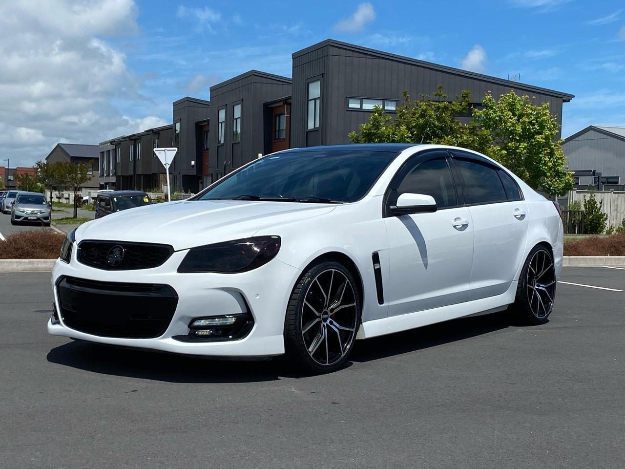 Holden Commodore VF (2018) on BGW Compton – BG Marketing