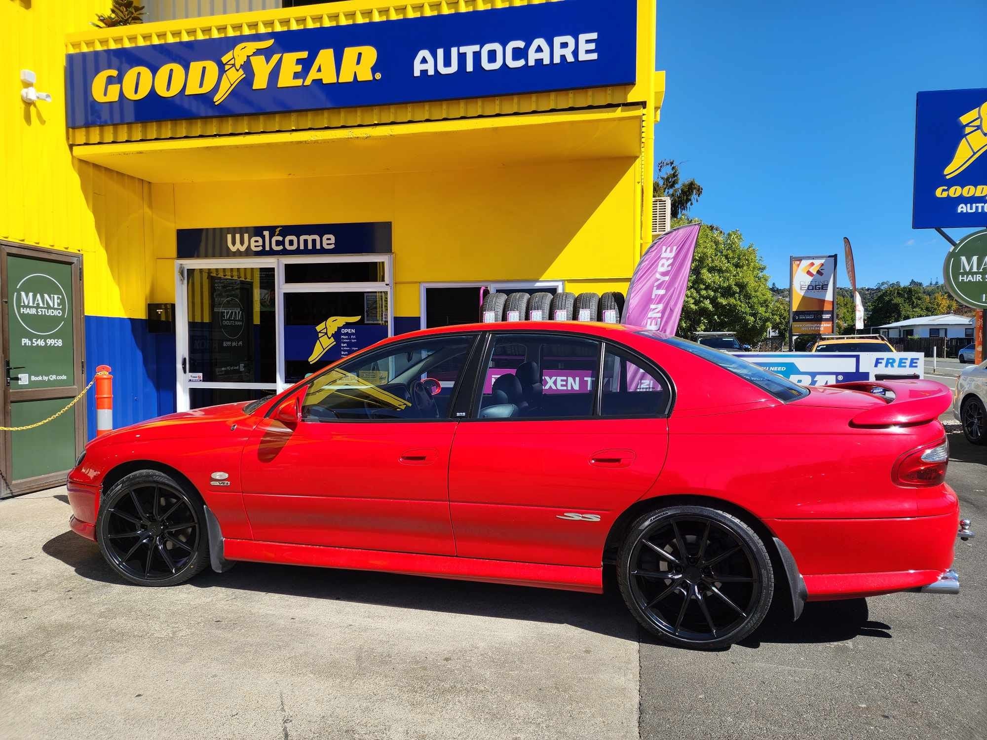 Holden Commodore VX SS on COVERT CV6 – BG Marketing