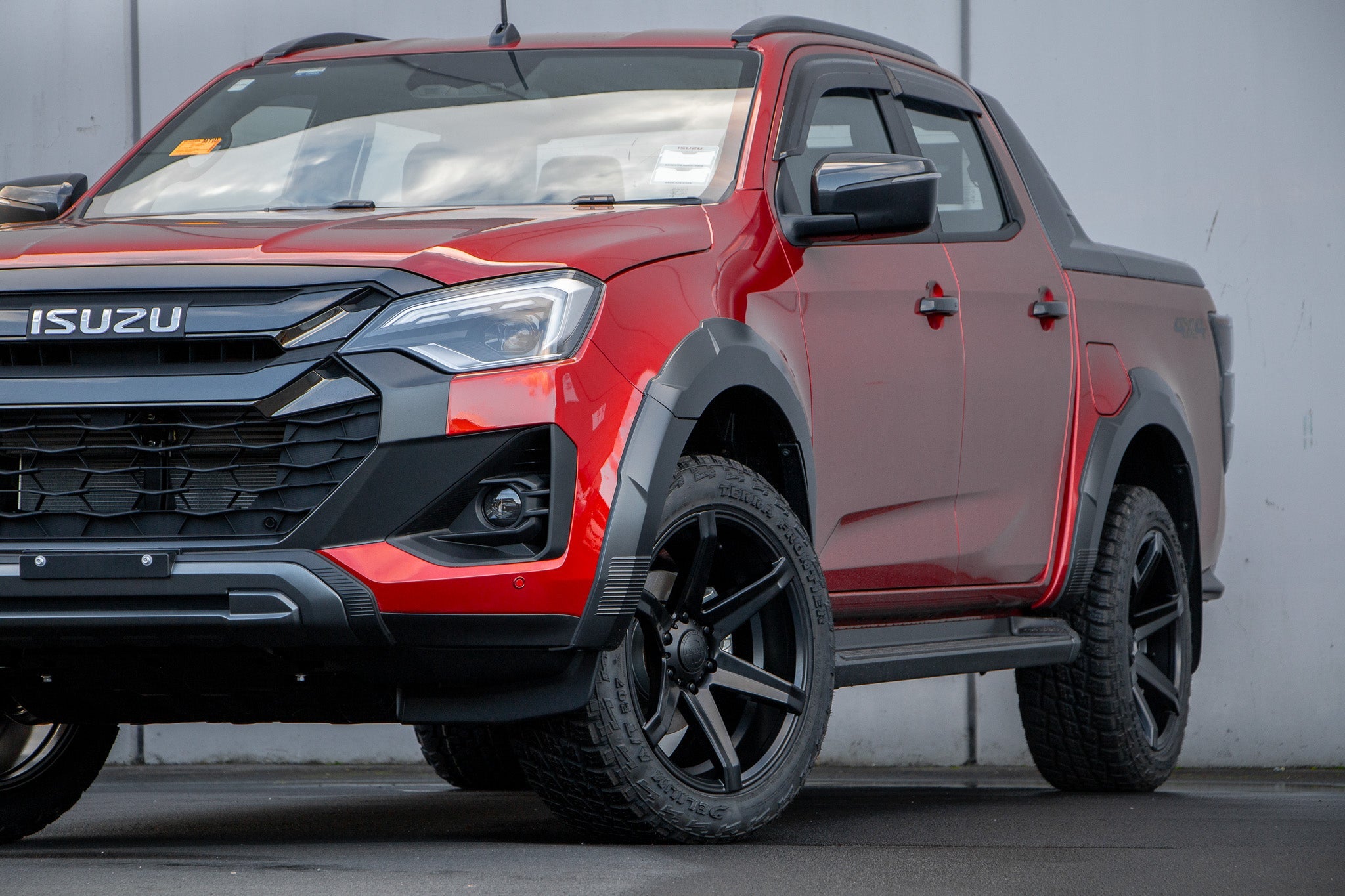 Isuzu D-Max X (2024) on Covert RV2 – BG Marketing