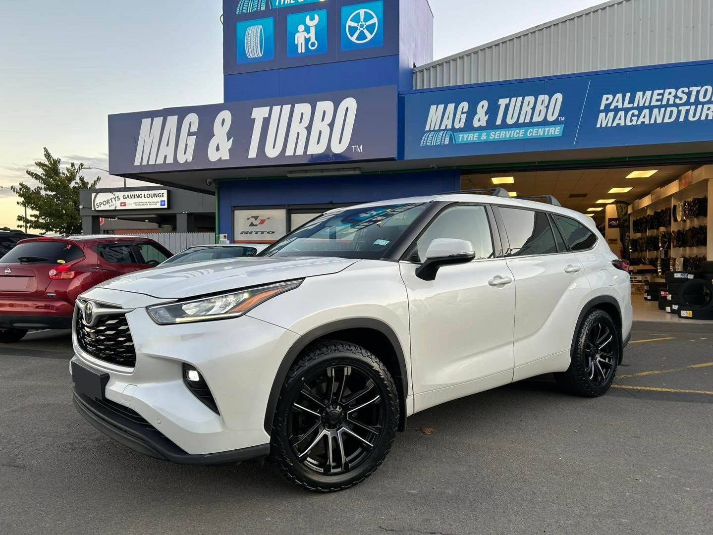 Toyota Highlander (2021) on Covert RV4 – BG Marketing