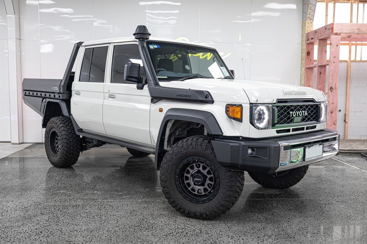 Toyota Land Cruiser 79 Series (2025) on ROH Assault – BG Marketing