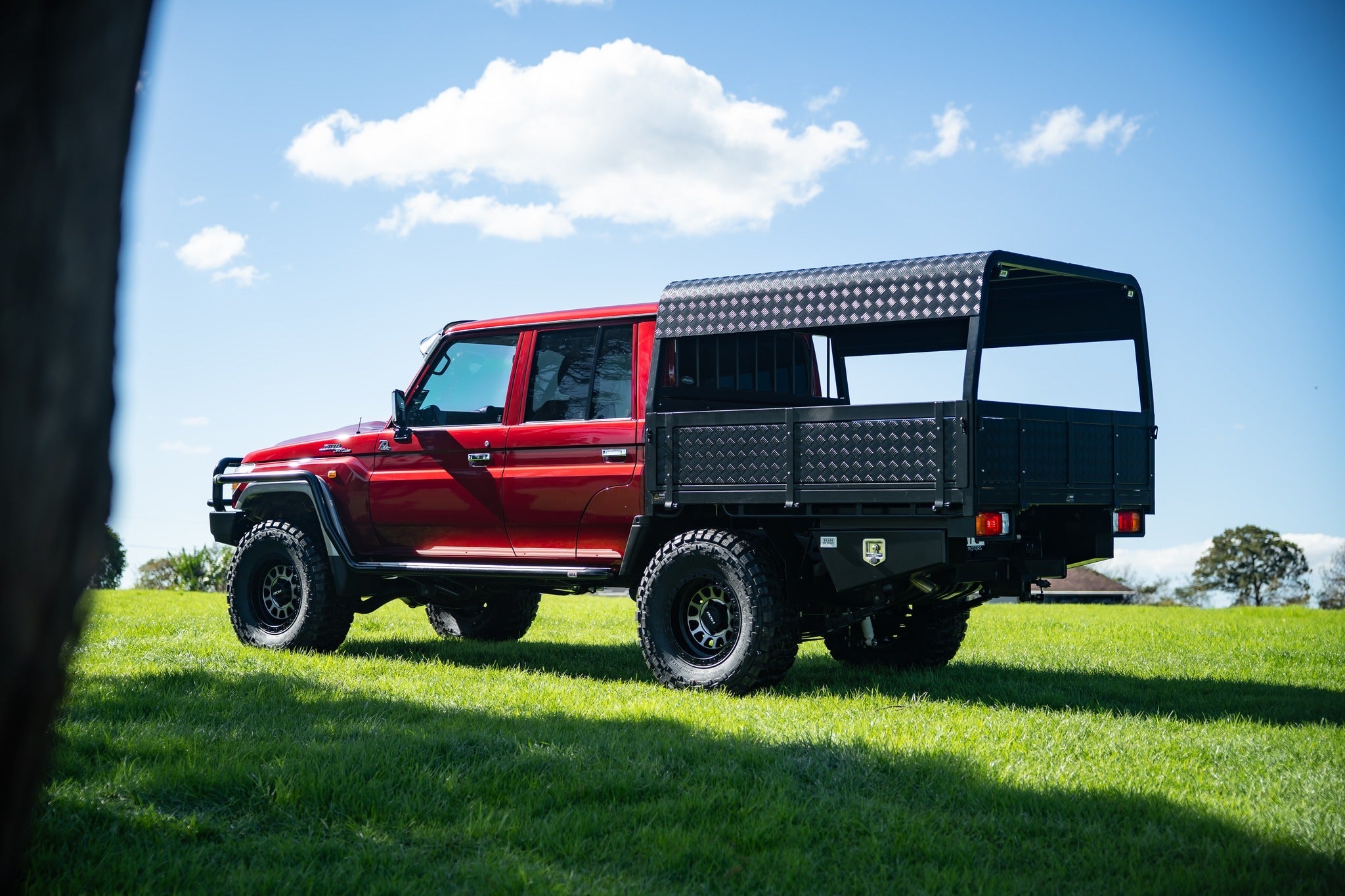 Toyota Land Cruiser 79 Series (2021) on ROH Assault – BG Marketing