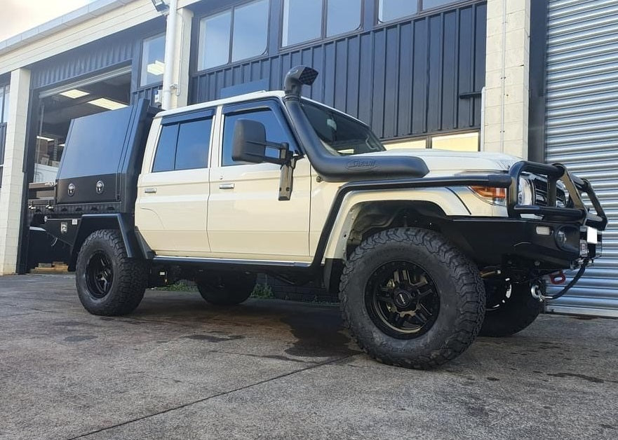 Toyota Land Cruiser 79 Series on ROH Hammer – BG Marketing